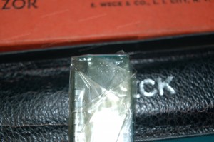 USMD boxed Weck folding razor